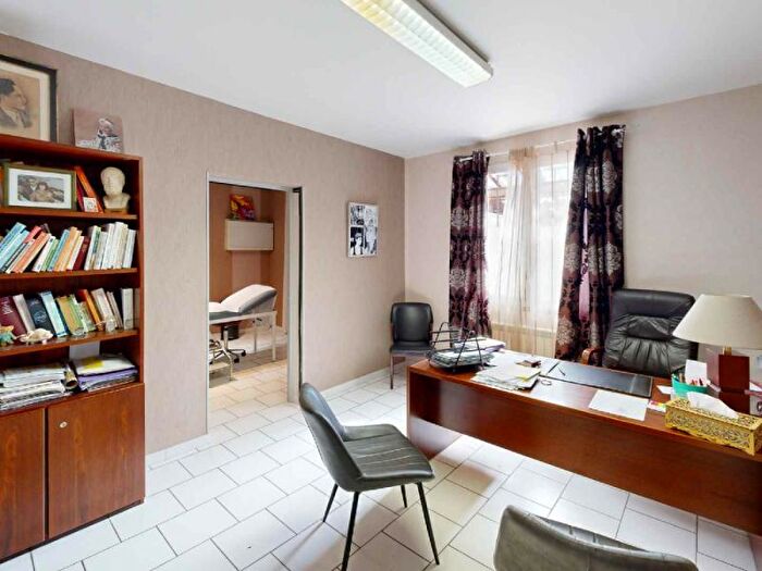 Maison à vendre - Roquemaure - 5 pièces - 3 chambres