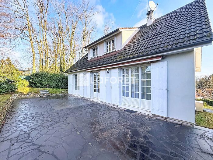 Maison à vendre - Barjouville - 6 pièces - 5 chambres