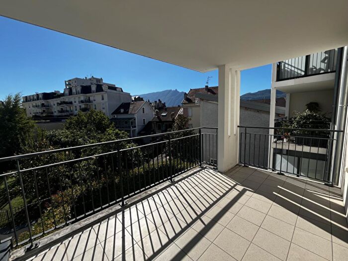 Appartement 2 pièces à Aix-les-Bains, Centre-ville, à louer