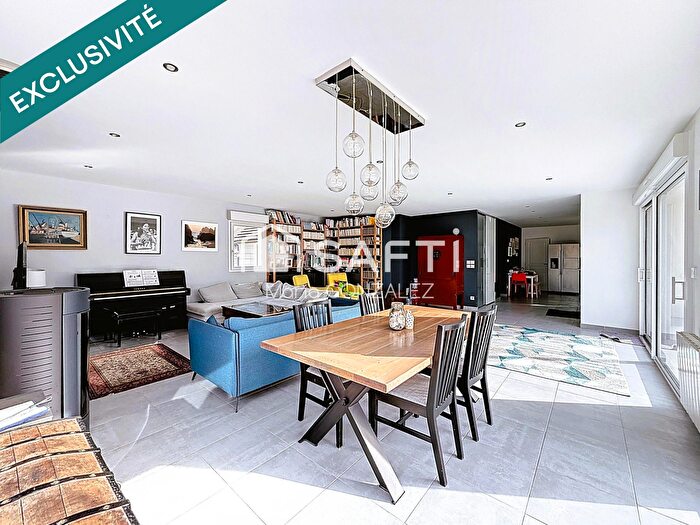 Maison à vendre - Veigné - 8 pièces - 6 chambres