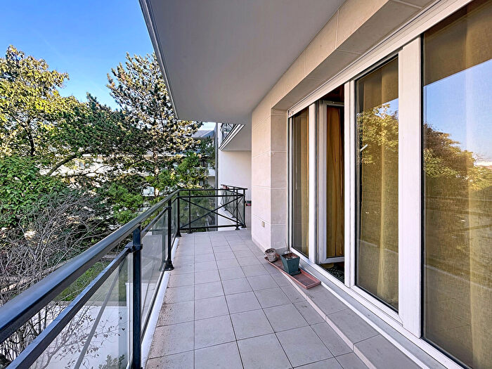 Appartement à vendre - Châtillon, Centre-ville, Sarments - 4 pièces - 2 chambres