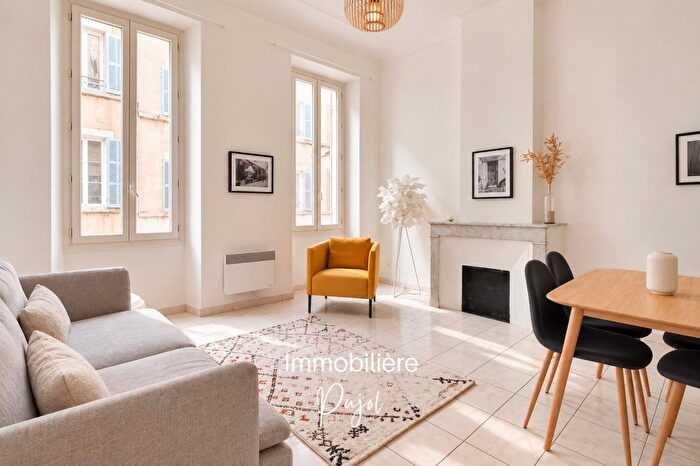 Marseille 6ème, Cours julien, Notre-Dame-des-Monts : Appartement 4 pièces à louer