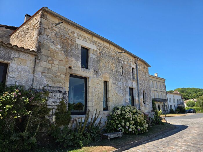 Branne - Maison 9 pièces à vendre