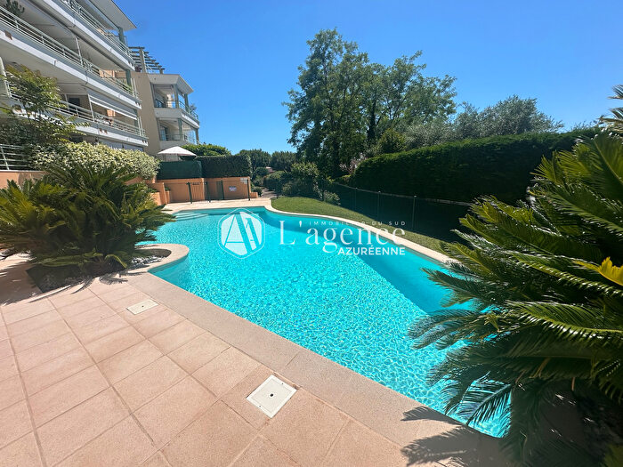 Appartement à vendre - Nice, Corniche Fleurie - 3 pièces - 2 chambres