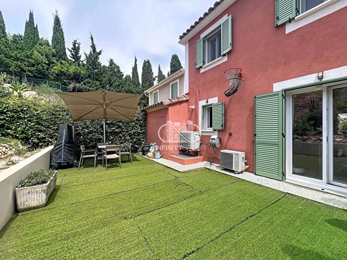 Vallauris, Retenaou, Brusquets, Devens, Zone d'activité Saint-Bernard - Maison 4 pièces à vendre
