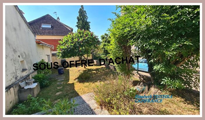 Maison à vendre - Lagny-sur-Marne, Saint-Denis, Plateau - 4 pièces - 2 chambres