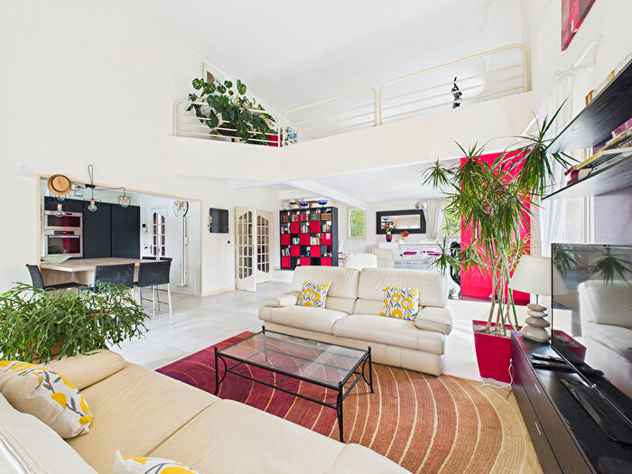 Maison à vendre - Davayat - 7 pièces - 5 chambres