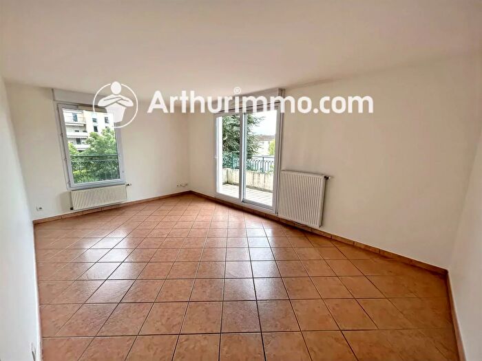 Appartement 3 pièces à Neuville-sur-Saône, à louer