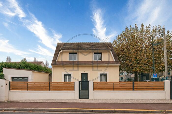 Maison à vendre - Les Pavillons-sous-Bois, Centre-ville, Basoche - 4 pièces - 3 chambres