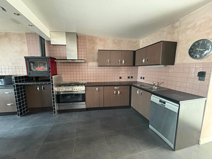 Maison à vendre - Rozay-en-Brie - 6 pièces - 3 chambres