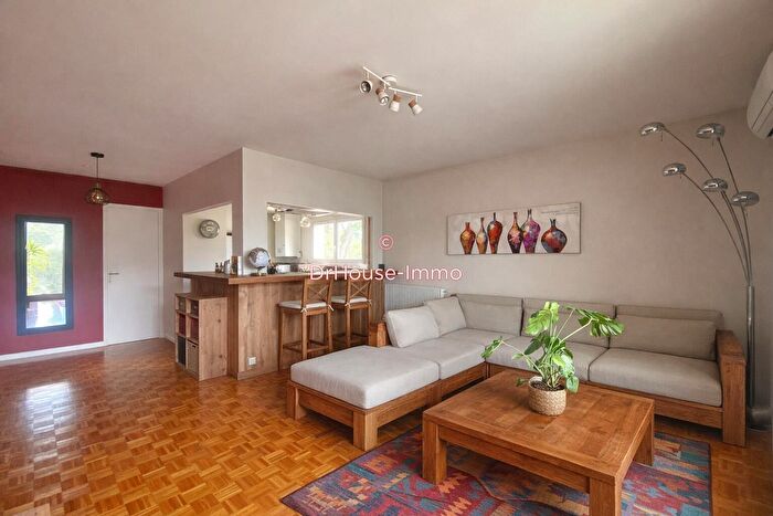 Appartement à vendre - Marseille e , Mazargues - 2 pièces - 1 chambre