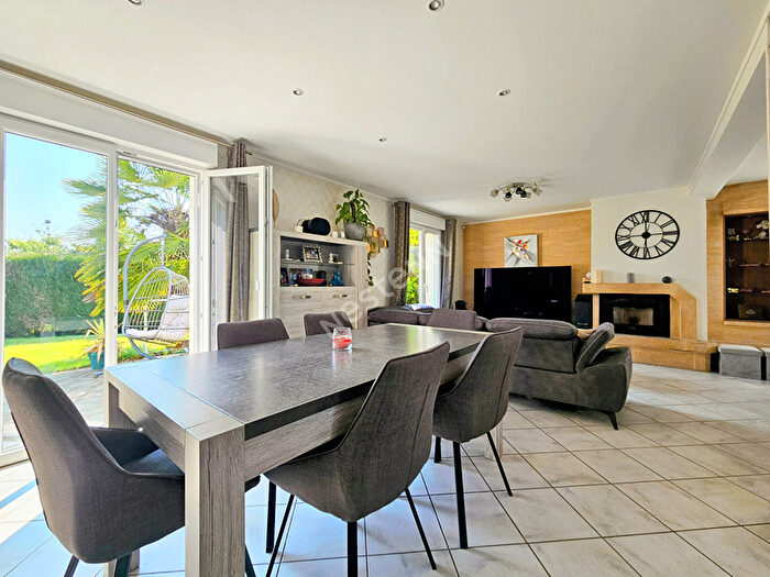 Maison à vendre - Cormeilles-en-Vexin - 5 pièces - 3 chambres