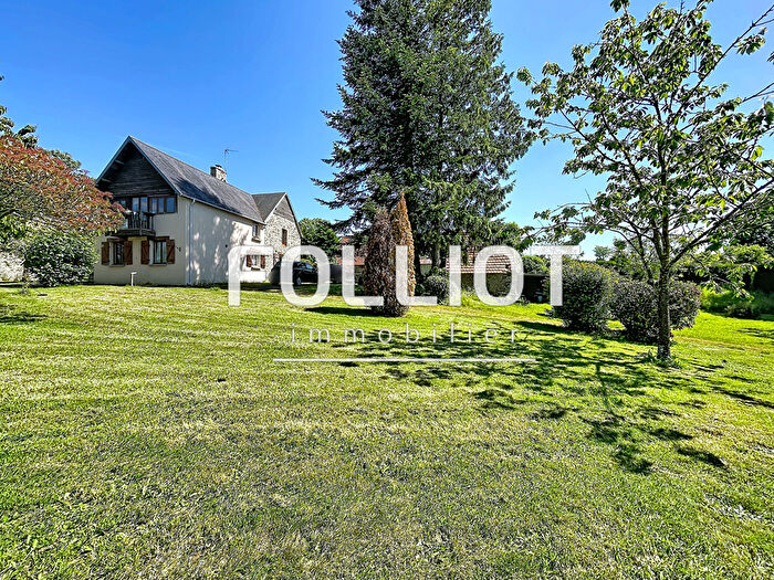 Montaigu-les-Bois - Maison 8 pièces à vendre