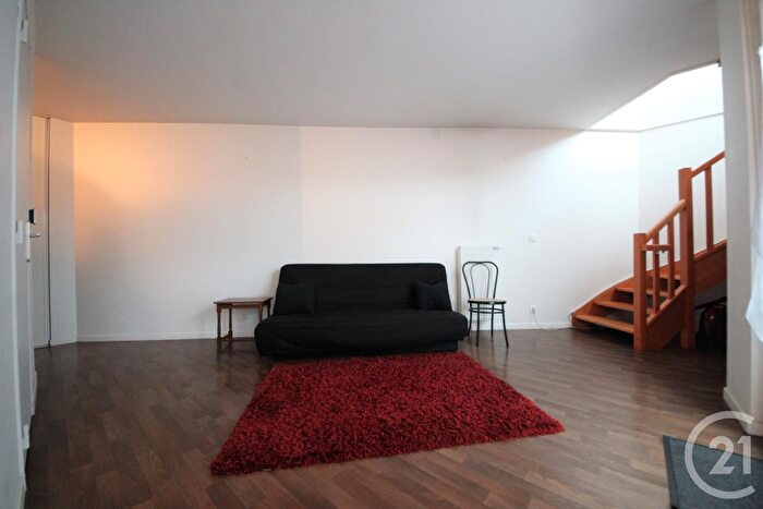 Appartement à louer - Bobigny, Pont de Pierre - 2 pièces - 1 chambre