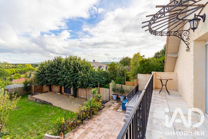 Maison 5 pièces à louer à Vieux Pecq Cité, Le Pecq