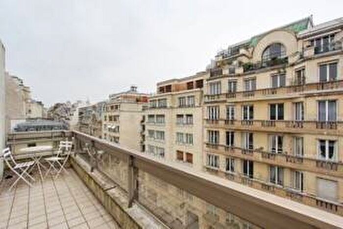 Appartement à louer - Porte Dauphine, Paris ème arrondissement - 2 pièces - 1 chambre