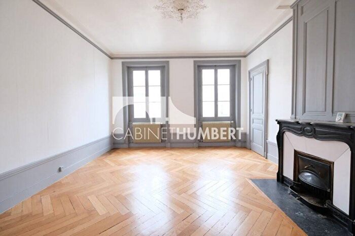 Appartement à louer - Hyper Centre-Vieille Ville, Saint-Étienne - 5 pièces - 4 chambres