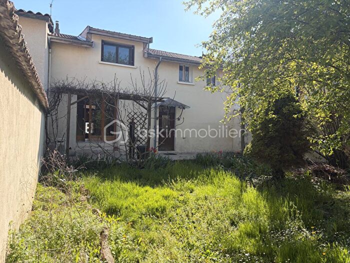 Maison à vendre - Bourgoin-Jallieu, Champfleuri et sa ceinture verte - 5 pièces - 4 chambres