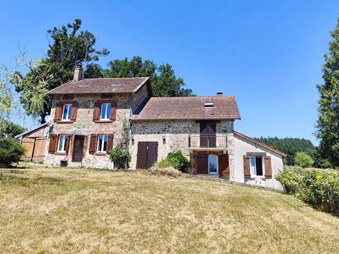 Saint-Amand-Jartoudeix - Maison 7 pièces à vendre