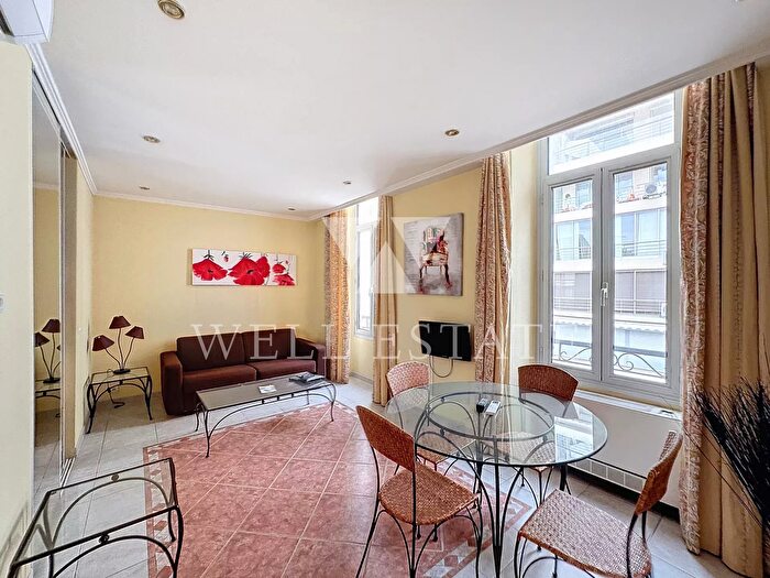 Appartement à vendre - Cannes, Centre-ville - 2 pièces - 1 chambre