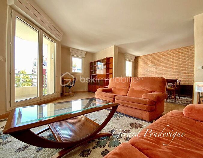 Appartement 4 pièces à Suresnes, Centre-ville, à vendre