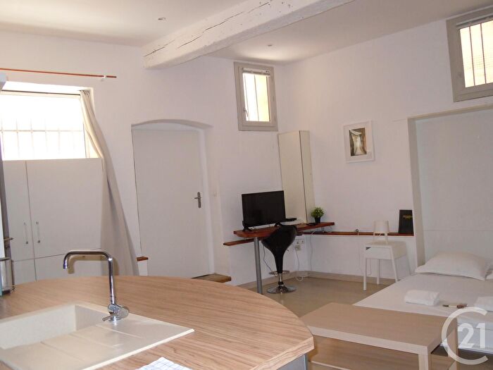 Appartement 1 pièce à Montpellier, Centre historique, à louer