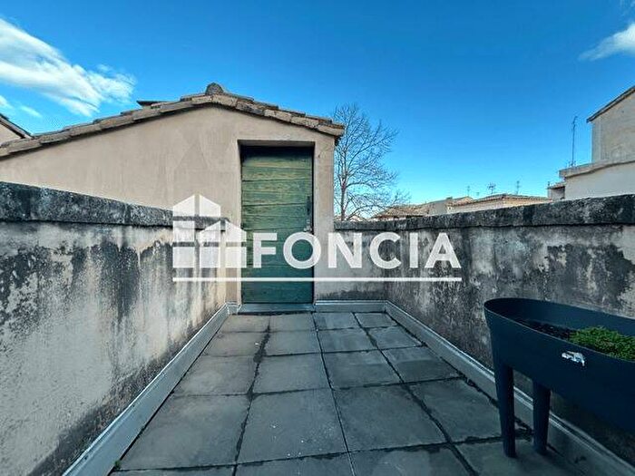 Appartement à louer - Arènes, Nîmes - 1 pièce