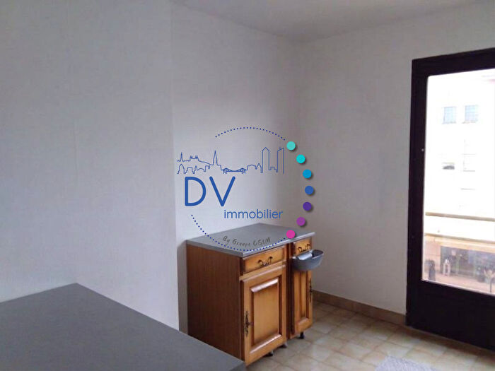 Appartement 4 pièces à Genas, à louer