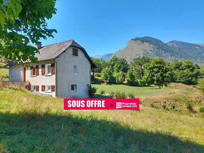 Maison 5 pièces à Béost, à vendre