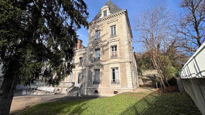 Appartement à louer - Caluire-et-Cuire, Saint-Clair - 2 pièces - 1 chambre