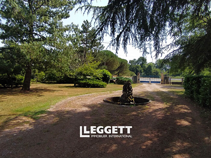 Maison à vendre - Montpon-Ménestérol - 15 pièces - 7 chambres