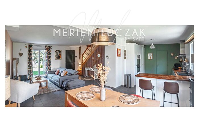 Maison à vendre - Beynes - 6 pièces - 4 chambres