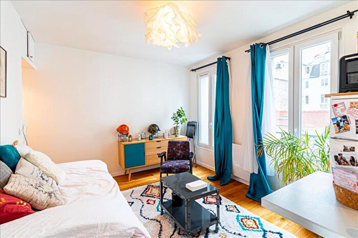 Appartement 1 pièce à Paris 18ème, Simplon, Poissonniers, à louer