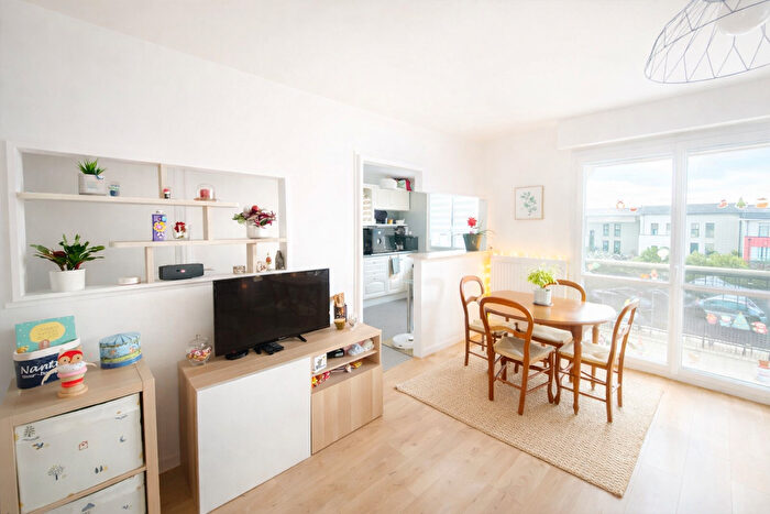 Appartement à vendre - Rezé - 3 pièces - 2 chambres