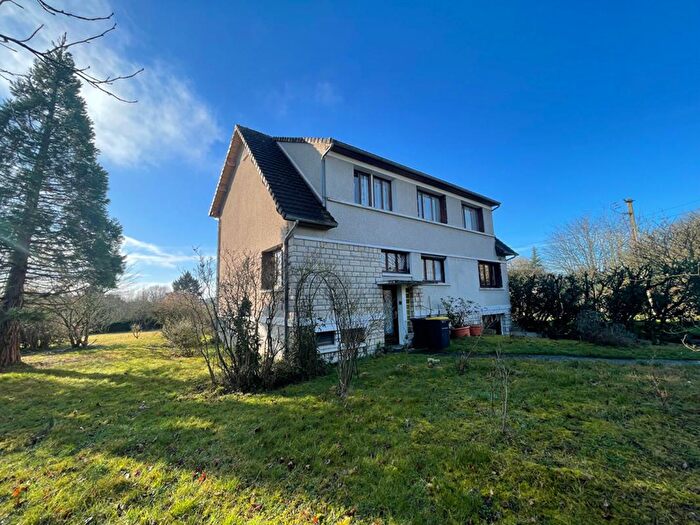 Maison à vendre - Saint-Maurice-sur-Aveyron - 10 pièces - 8 chambres