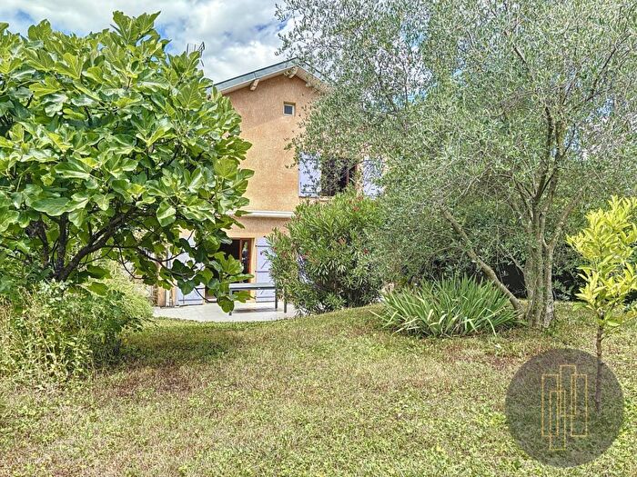 Maison à vendre - Villefranche-sur-Saône, Nord Est - 5 pièces - 4 chambres