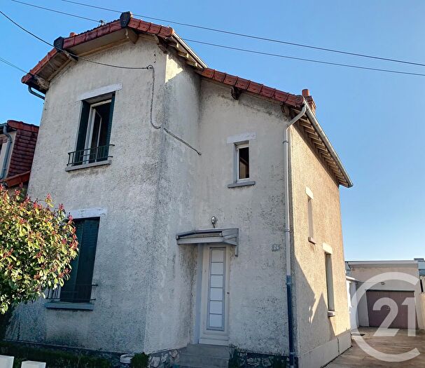 Maison à vendre - Saint-Jean-de-la-Ruelle, Gambetta, Madeleine, Dix Arpents, Clos Neuf - 4 pièces - 3 chambres