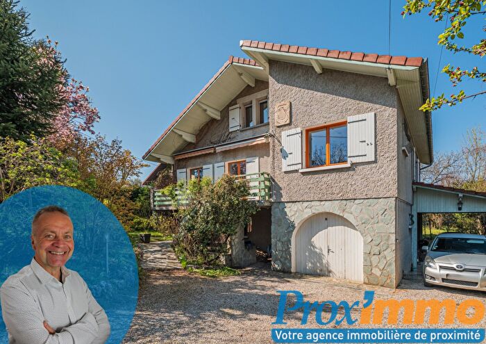 Maison à vendre - Coublevie - 8 pièces - 5 chambres