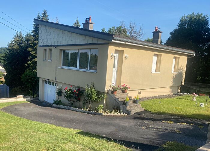 Ydes : Maison 4 pièces à vendre