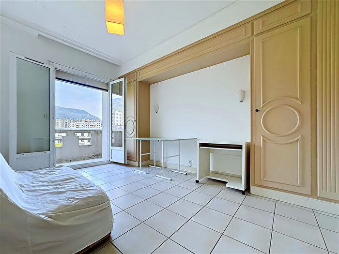 Appartement 2 pièces à louer - Grenoble, Eaux-Claires, Mistral
