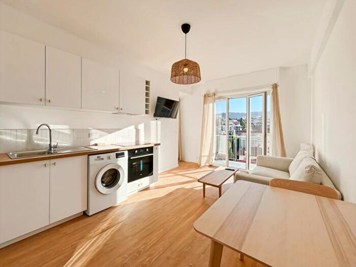 Appartement 2 pièces à Nice, Borriglione, à louer