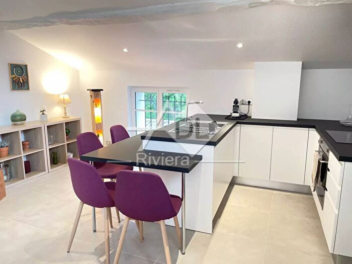 Appartement à louer - Le Village, Valbonne - 2 pièces - 1 chambre