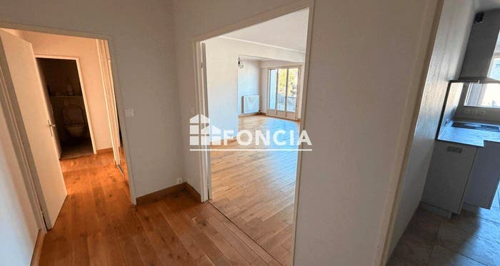 Centre, Angers : Appartement 3 pièces à louer