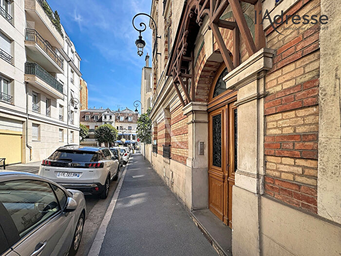 Puteaux, Centre-ville : Appartement 2 pièces à vendre