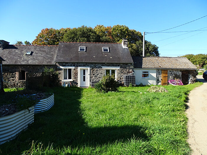 Maison à vendre - Plougonver - 2 pièces - 1 chambre