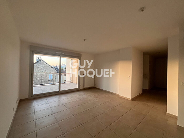 Appartement à louer - Bourgoin-Jallieu, Centre-ville, Pont Saint-Michel - 3 pièces - 2 chambres