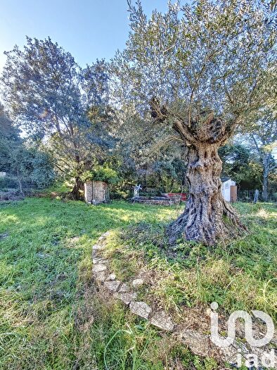 Maison à vendre - Saint-Geniès-des-Mourgues - 4 pièces - 3 chambres