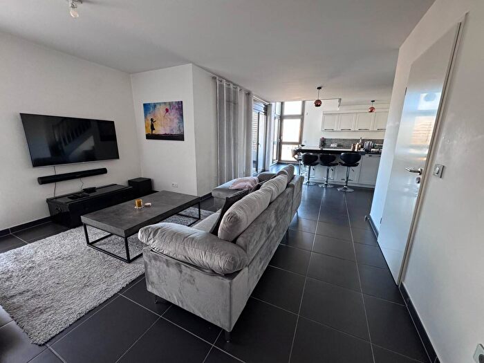 Appartement à louer - Chemin de lîle, Nanterre - 4 pièces - 3 chambres