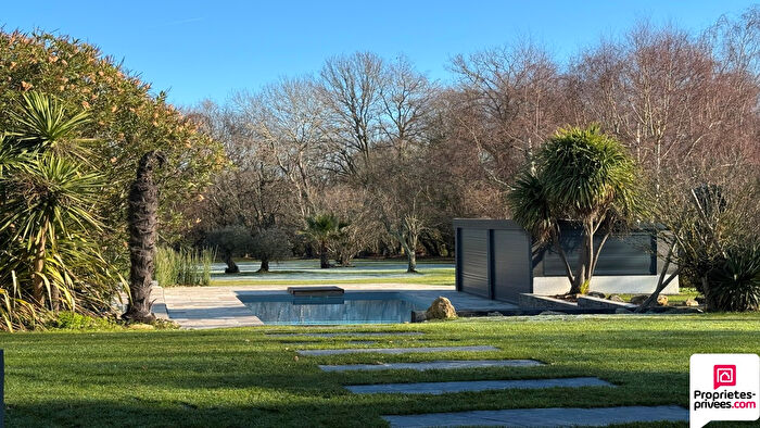 Maison à vendre - Salleb uf, Salleboeuf - 11 pièces - 7 chambres