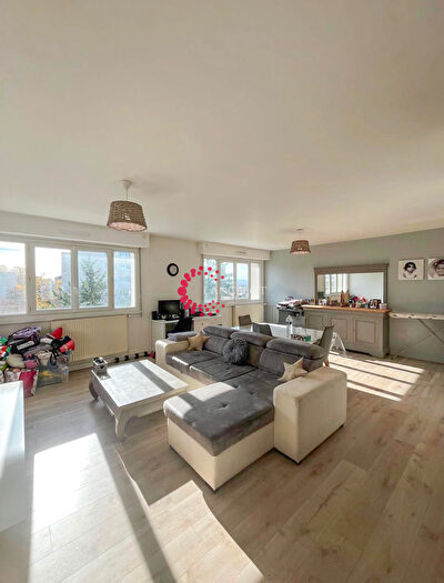 Appartement 3 pièces à Sainte-Foy-lès-Lyon, La Plaine, Chantegrillet, à louer